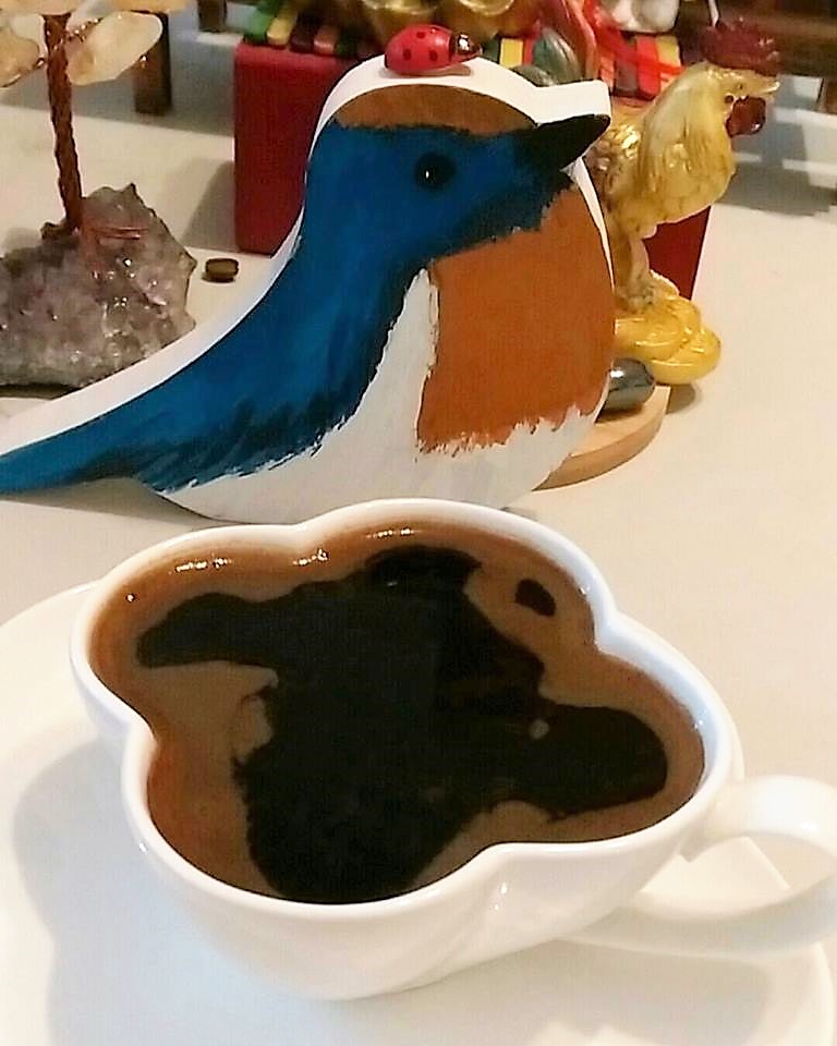 Cafeaua de luni – VIAȚĂ CU AROMĂ DE CAFEA