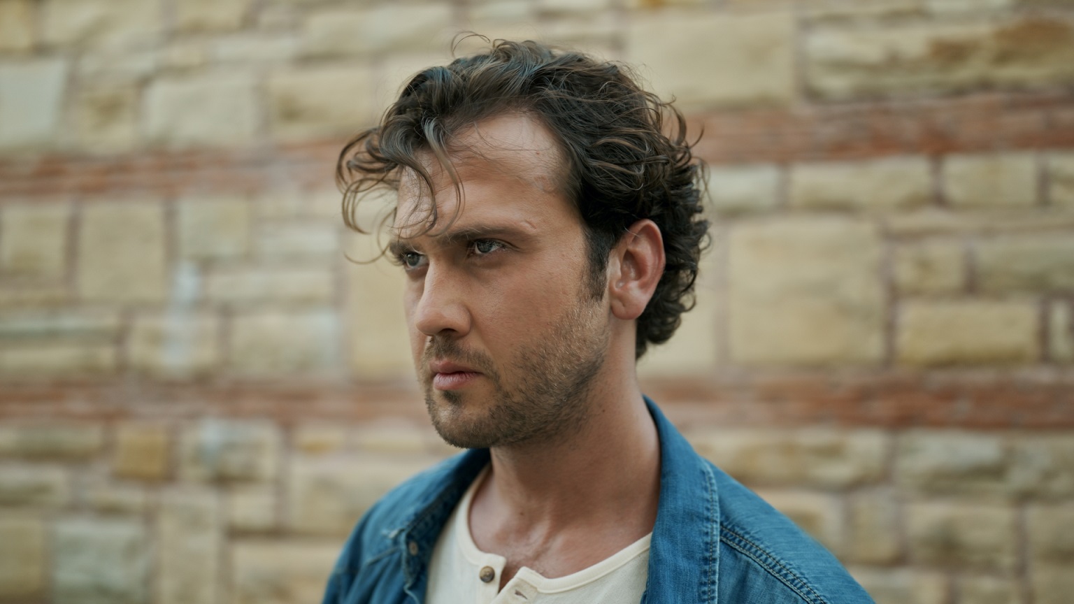 VIAȚĂ CU AROMĂ DE CAFEA – Un strop din actualitatea actorilor turci