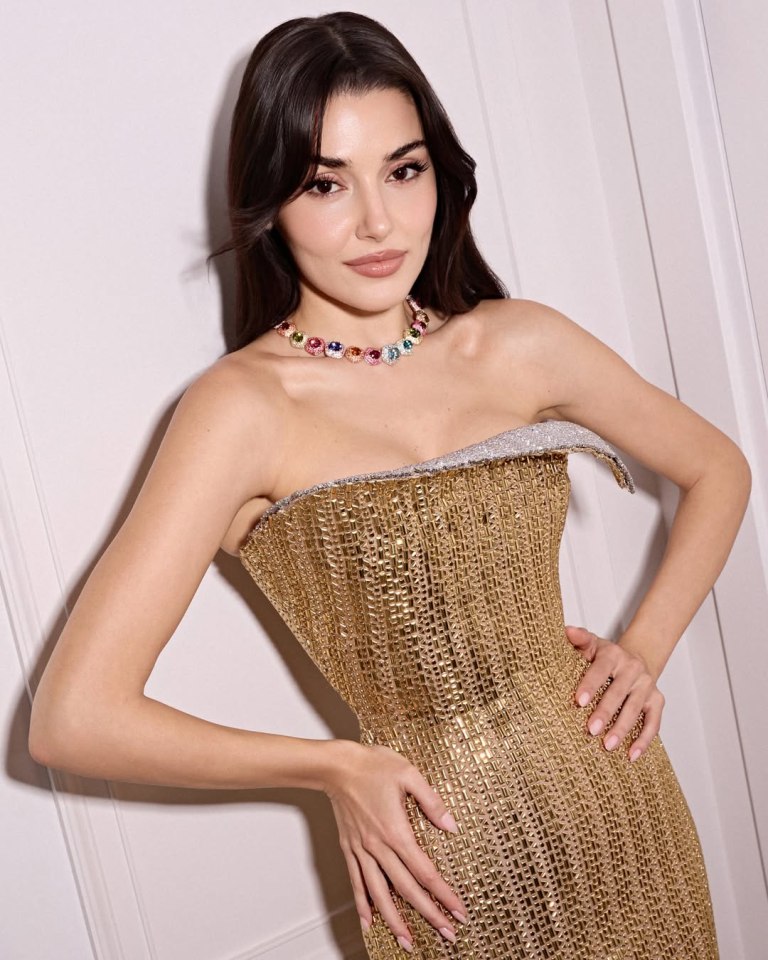 Hande Erçel la Paris/Ce proiect pregătește? – VIAȚĂ CU AROMĂ DE CAFEA